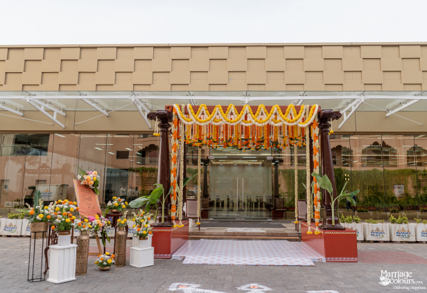 Traditional South Indian Muhurtham Decor | Temple theme | Floral ...