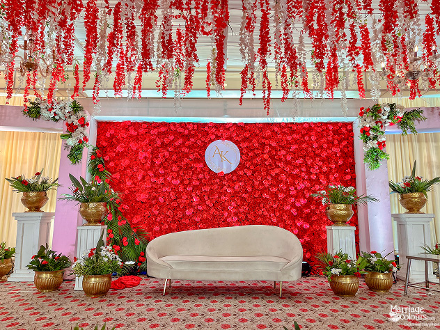Marriage Reception Stage Backdrop Decoration | Red Hanging Flower ...