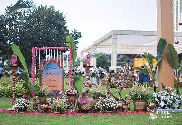 Traditional Outdoor Lawn Wedding Stage | Mandapam Decoration | Canopy ...